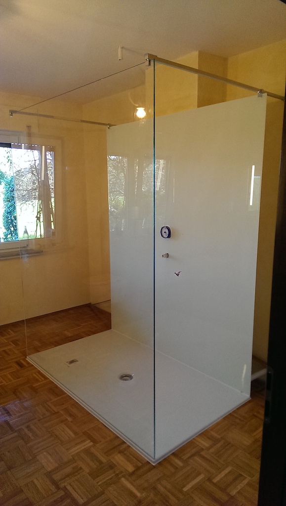 Dusch- und Badkonstruktionen